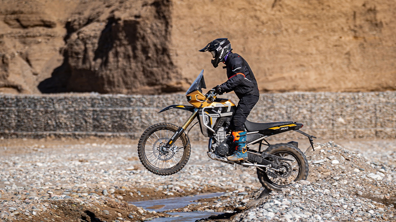 800X RALLY - kovemoto.gr